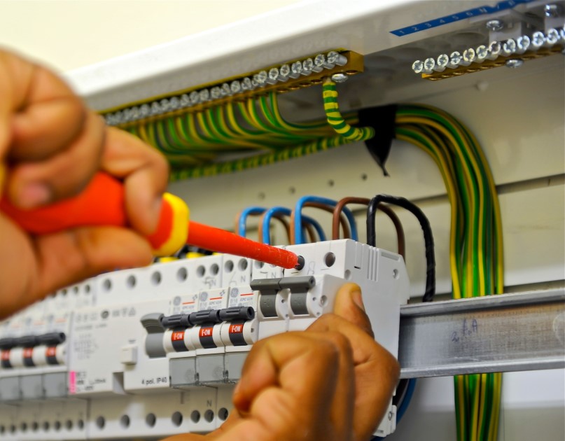 Elektrotechnische installaties | Installatietechniek | Diensten